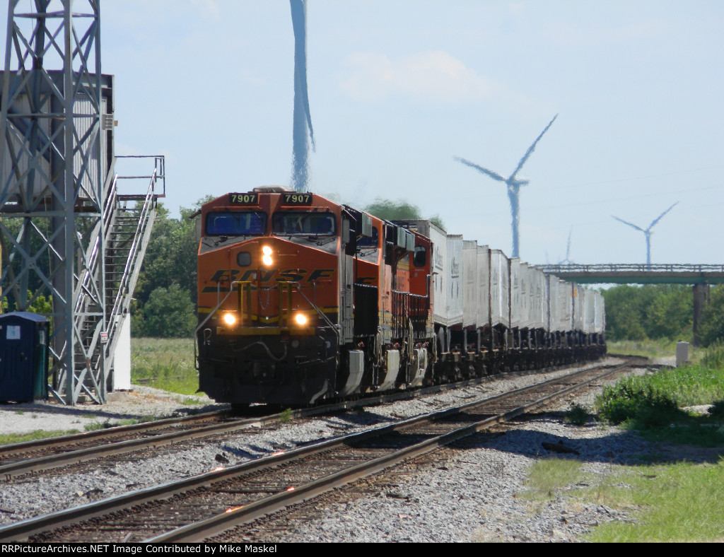 BNSF 7907